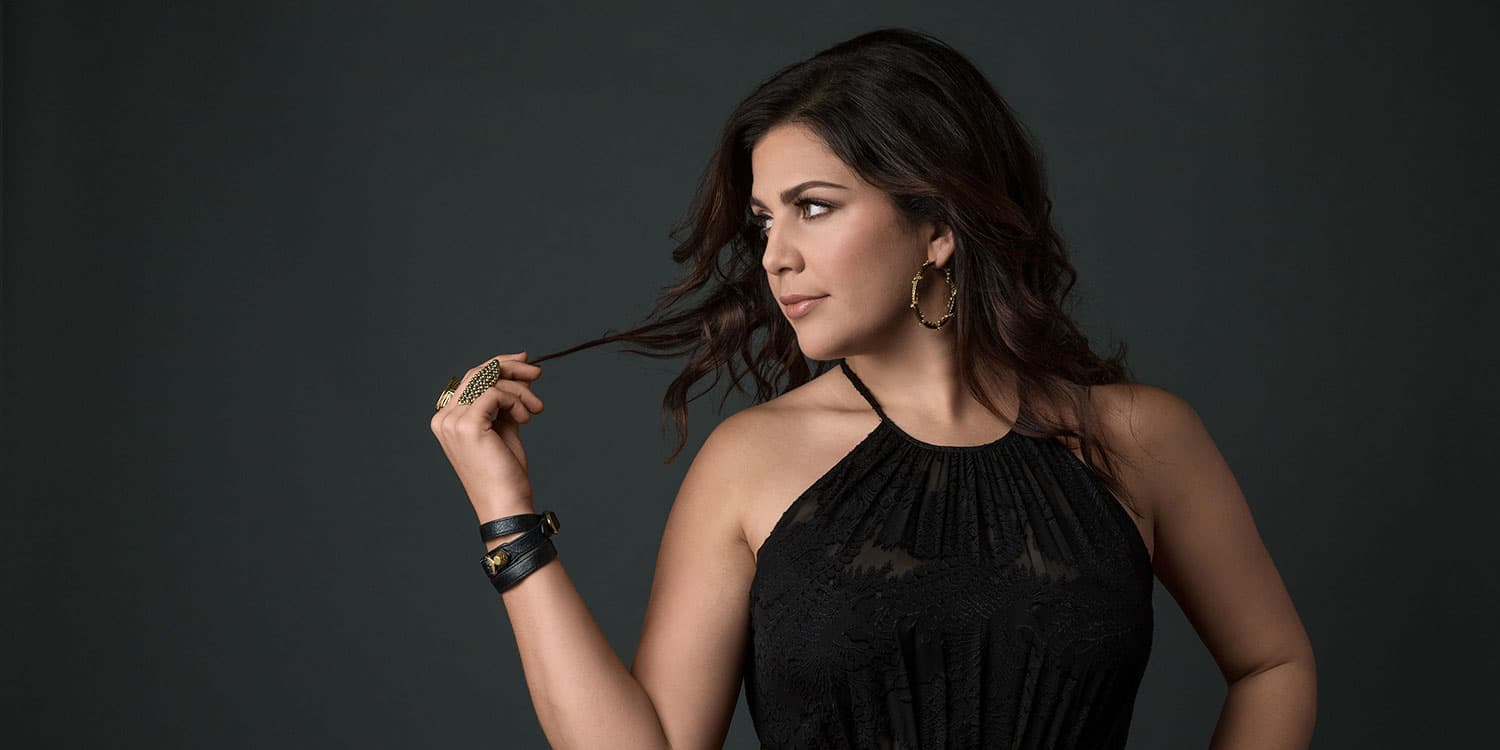 Hillary Scott | Positive Encouraging K-LOVE