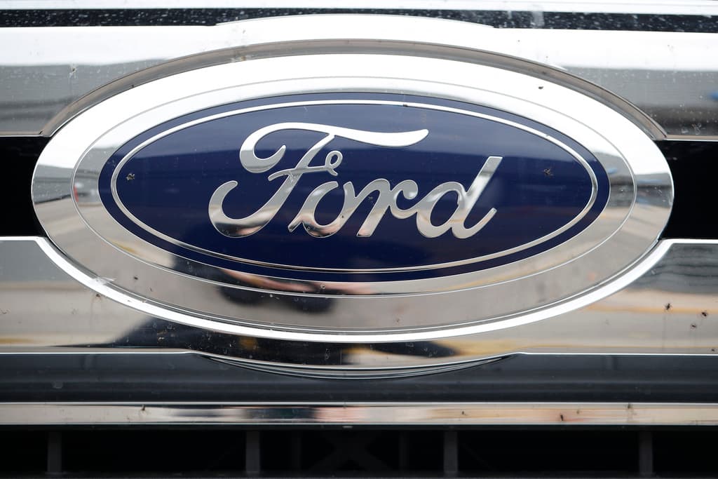 Ford To Resume Building Michigan Electric Vehicle Battery Plant Delayed ...