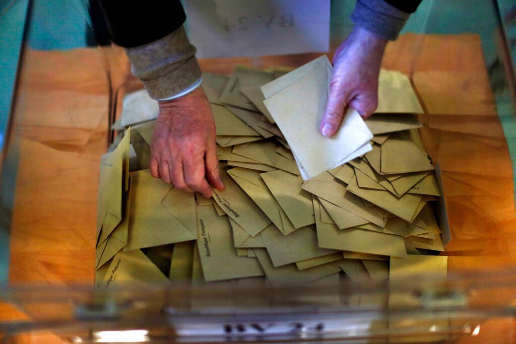Paper Ballots: How France's Old-School Voting System Works | Positive ...